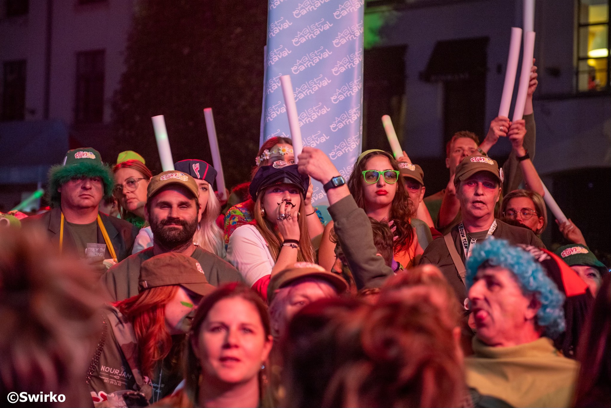 Deel 04 - Een bomvolle Grote Markt zag Vincent Van Caekenberghe Prins ...