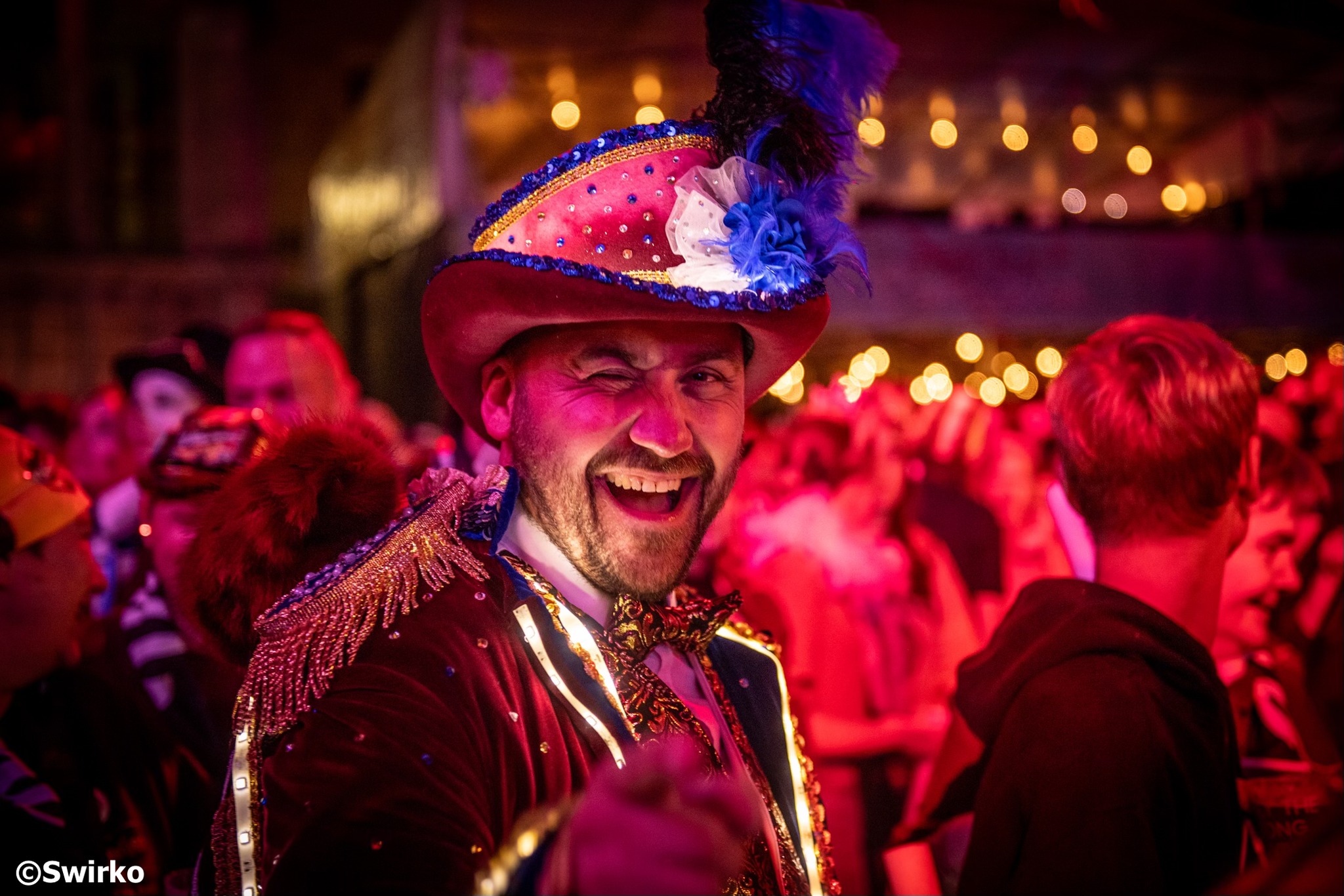 Deel 04 - Een bomvolle Grote Markt zag Vincent Van Caekenberghe Prins ...