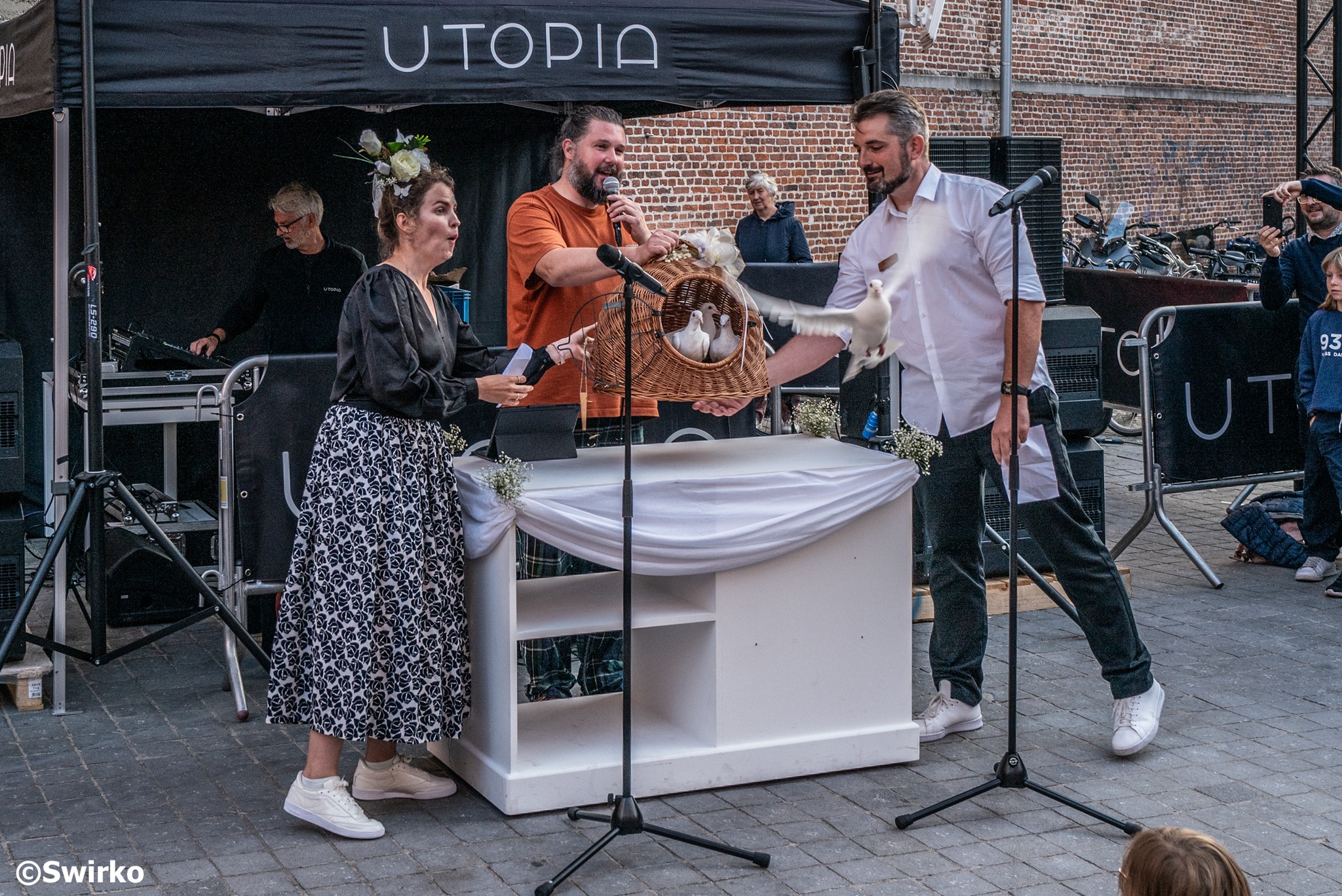 Vandaag vrijdag 29 september vieren de bib en de Academie voor Podiumkunsten Aalst hun vijfjarig ...