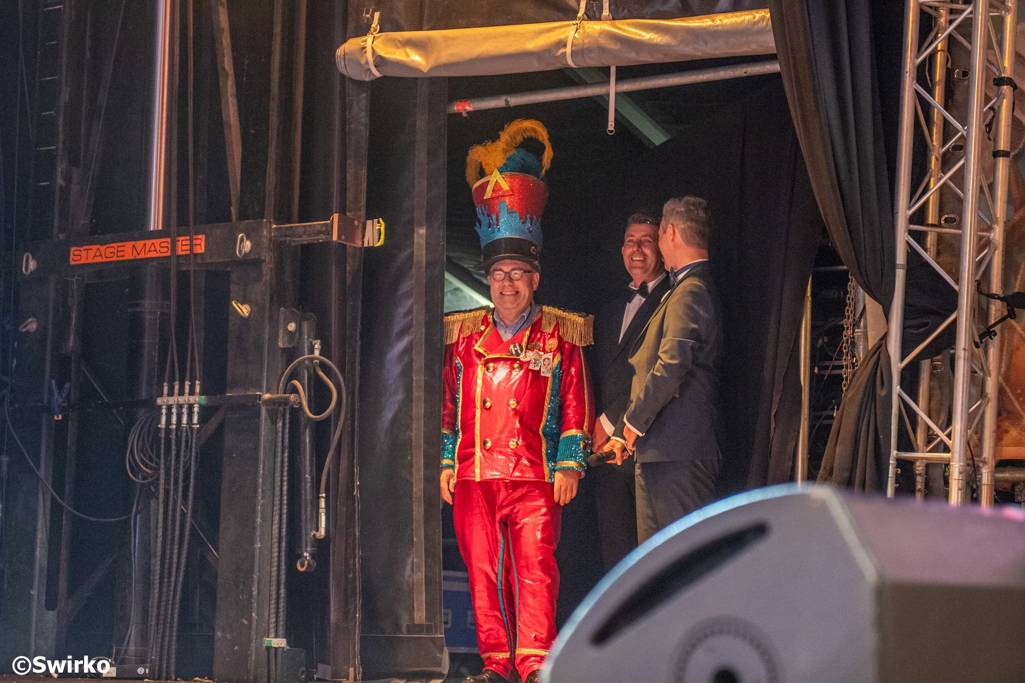 Deel 04 - Een bomvolle Grote Markt zag Vincent Van Caekenberghe Prins ...