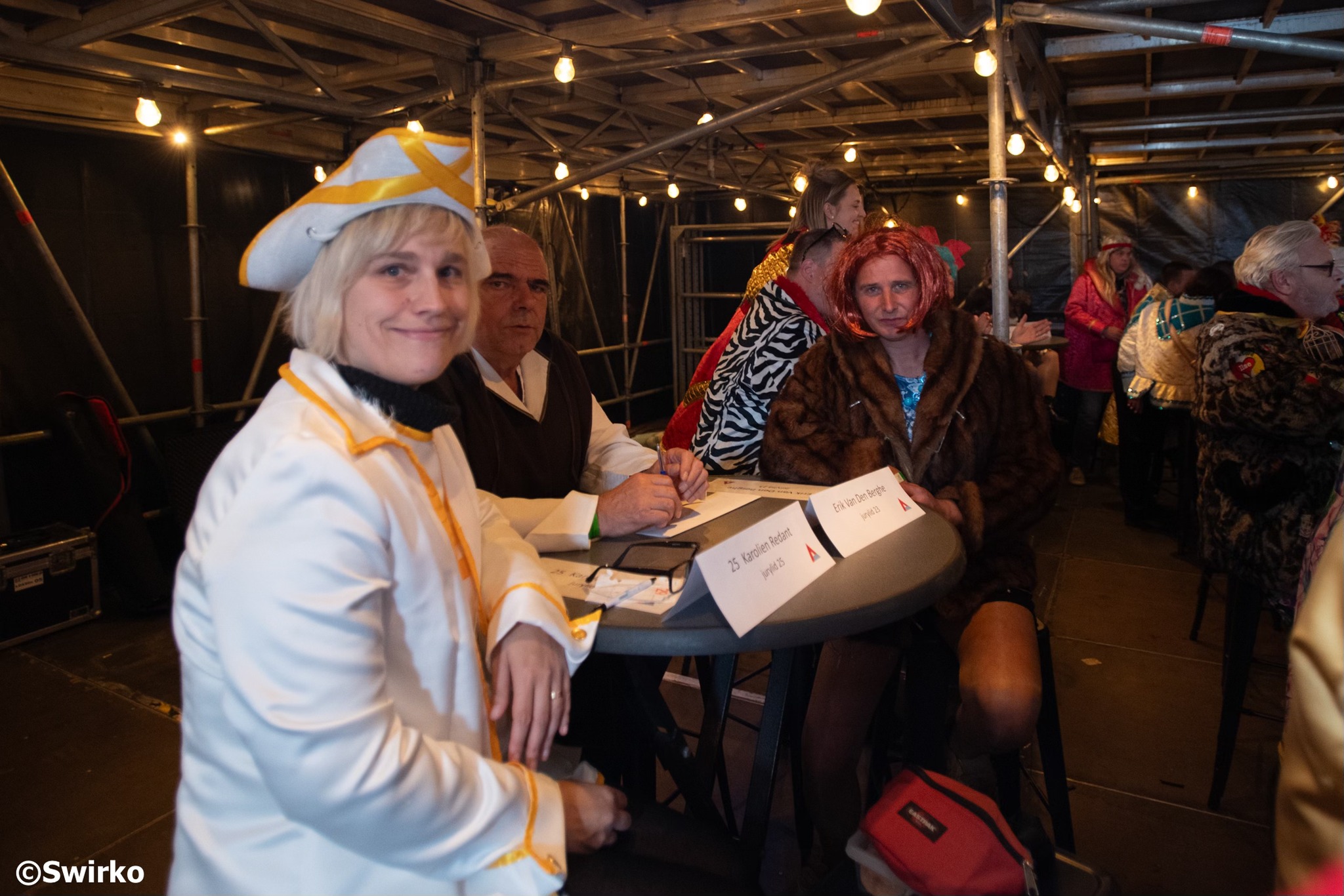 Deel 01 - Een bomvolle Grote Markt zag Vincent Van Caekenberghe Prins ...