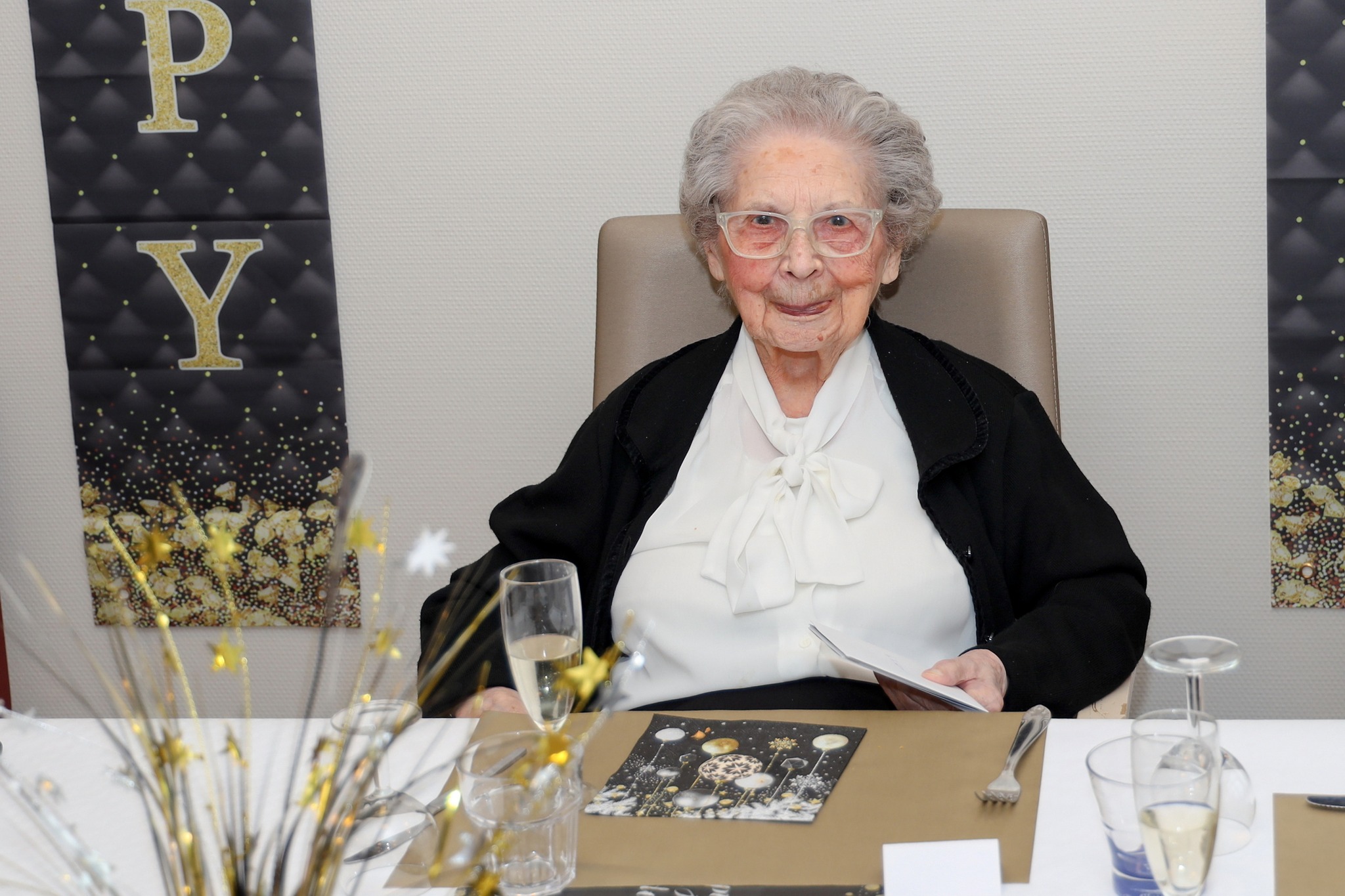 Rosalie, ook bekend als Rosa Schatteman, vierde haar 100ste verjaardag ...