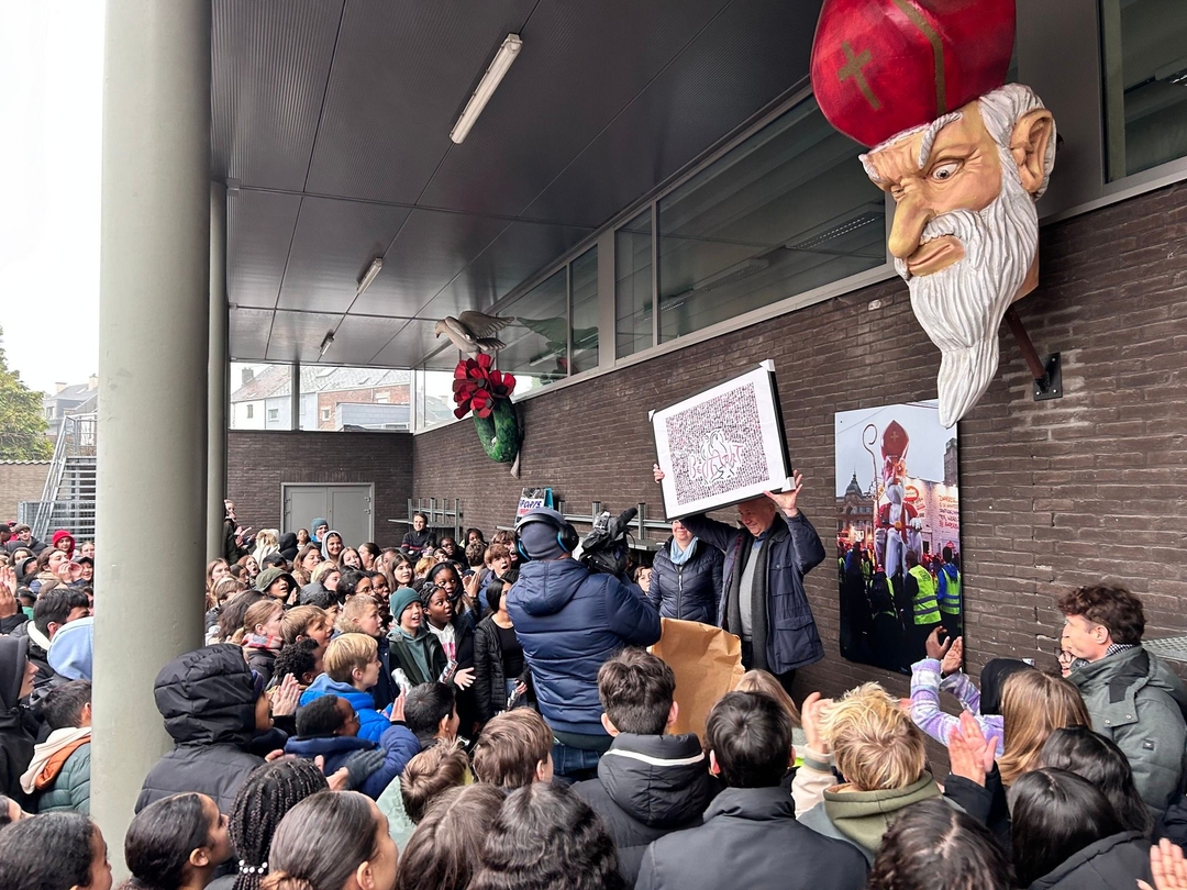 Sint-Maarteninstituut wuift algemeen directeur Marc Leyman uit in ...