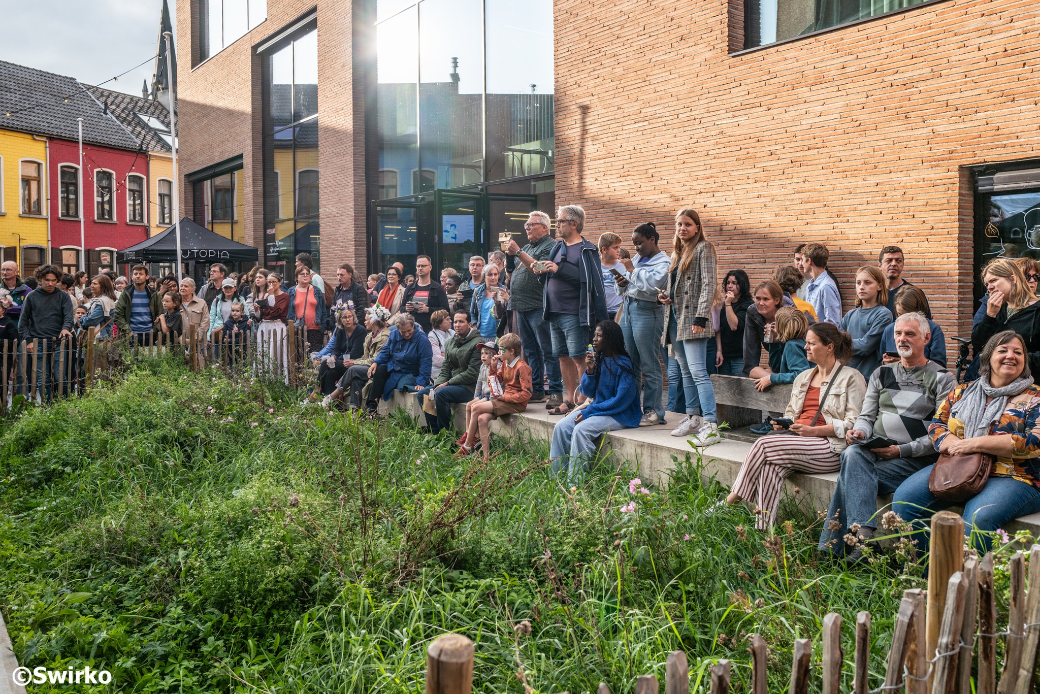 Vandaag vrijdag 29 september vieren de bib en de Academie voor ...